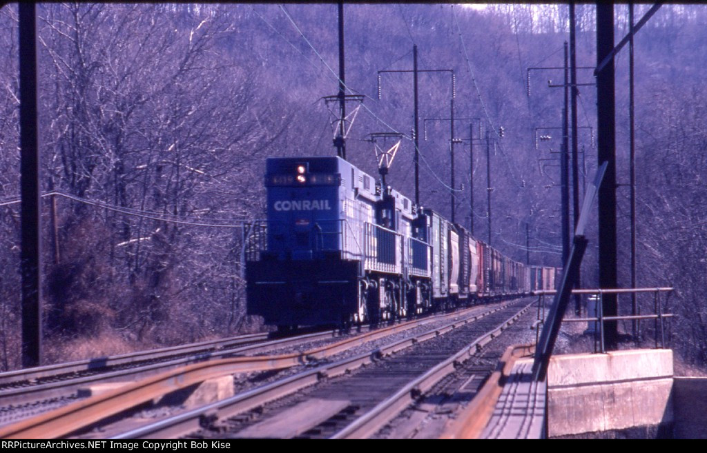 E44s westbound near Turkey Hill